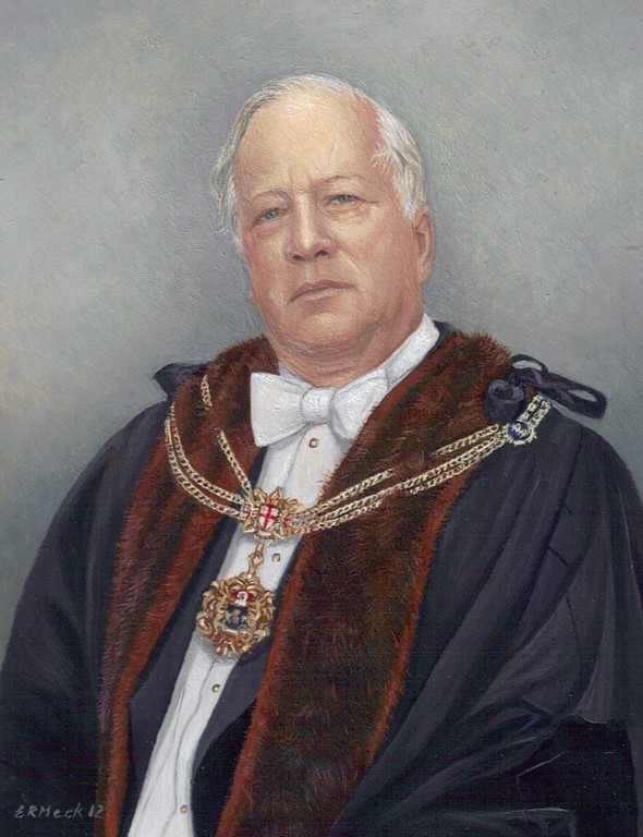Biography of Elizabeth Meek MBE